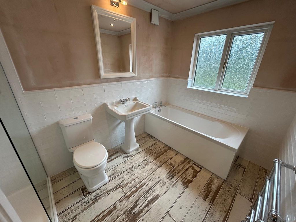 Bathrooms | Chris Ward Plumbing and Heating